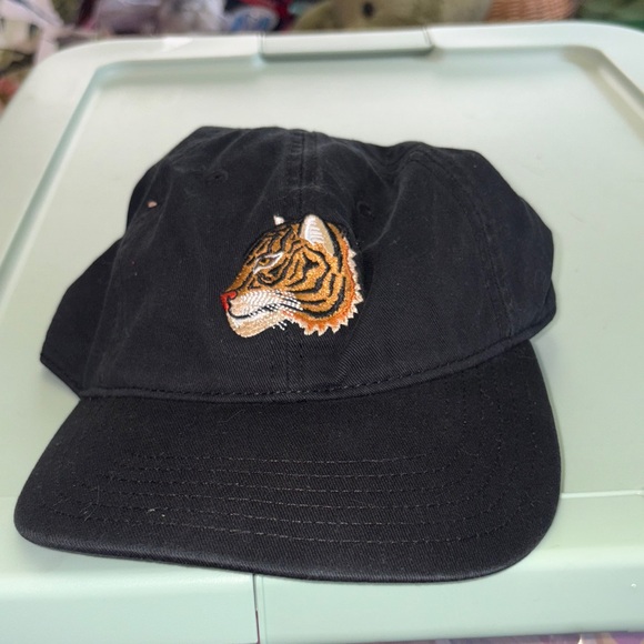 MAD Engine | Accessories | Mad Engine Black Hat With Tiger Embroidery ...